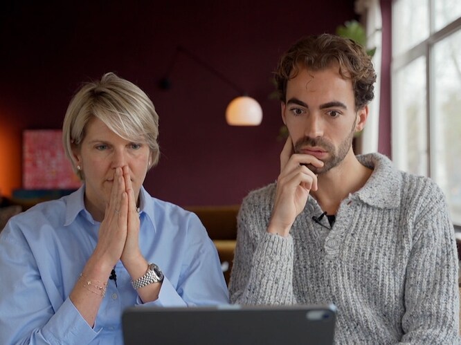 Dina Tersago barst in tranen uit als ze ziet wat jonge tieners te zien ...