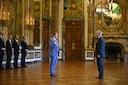 IN BEELD. Van De Wever (N-VA) die even de kluts kwijt is tot een wel ...