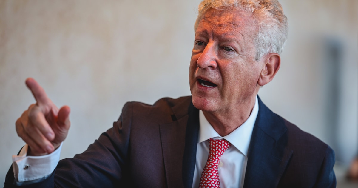 Vlaams minister Crevits start tuchtonderzoek tegen partijgenoot De Crem: “Grove nalatigheid ...