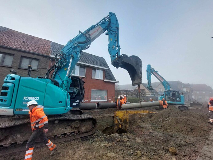 Eerste West-Vlaamse rioolbuizen van zwavelbeton liggen in Beitem: “CO2 ...