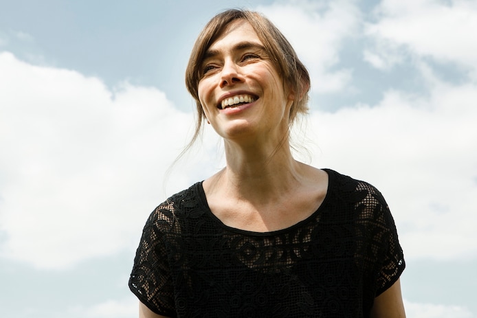 Nieuw seizoen Een uur cultuur start met Neeka | Deinze | hln.be