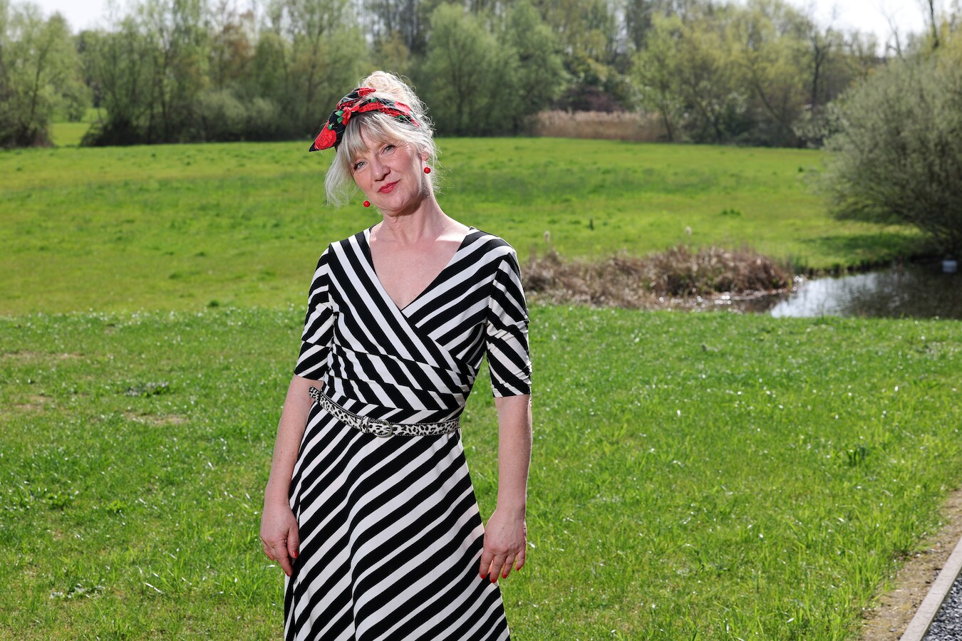 Nicoline Dossche (55) maakt tv‑rentree in ‘Familie’, waar haar man de ...