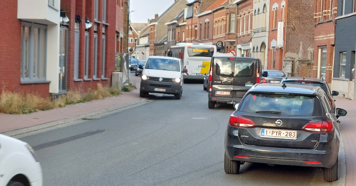 Na tal van ongevallen en bewonersprotest: proefopstelling op de Meire ...