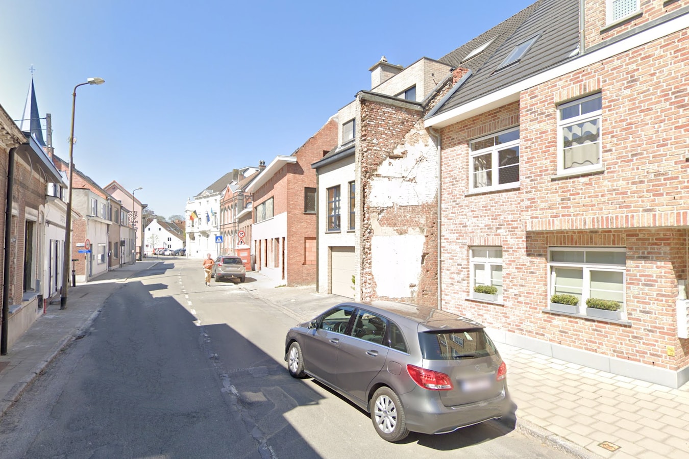 ‘Muur van Tielrode’ na tien jaar onder de sloophamer: “Het was een ...