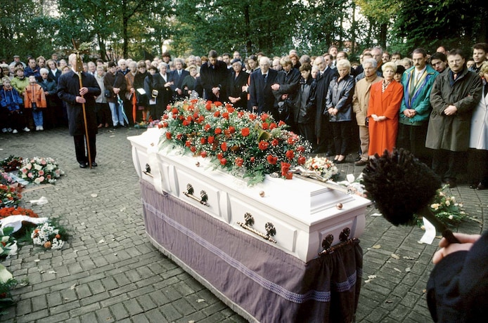 25 jaar geleden overleed de Zangeres Zonder Naam: “Haar leven was zelf ...