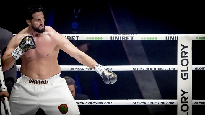 Wat een comeback! Marokkaans Belgische kickbokser Jamal Ben Saddik ...