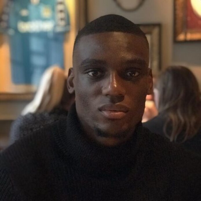 Bestuur van KSK Heist probeert na laatste plaats het roer om te gooien; Scott Bitsindou is ...