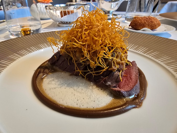 RESTOTIP. Le Julien in Lotenhulle: “Wie blij werd in Lievegem, wordt ...