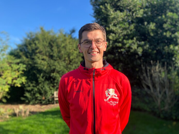 Chronisch zieke Dominik (41) loopt zondag marathon in New York ten ...