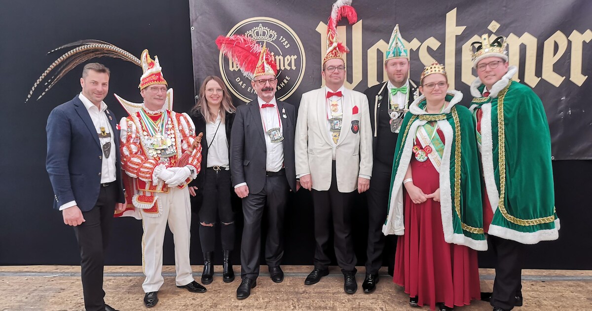 Bommelsvorsten zijn present op het carnaval in Kleve, behandeling ...