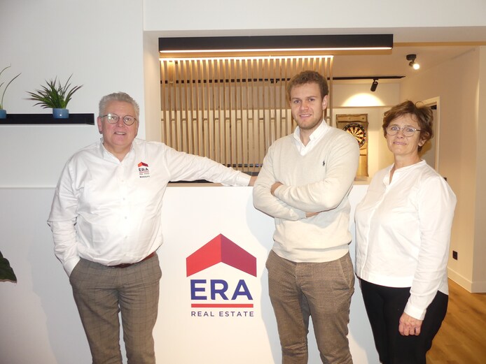 ERA Bossuyt opent nieuw kantoor in centrum Olsene: “Hier ontvangen we ...
