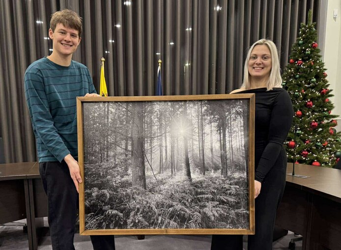 Kunstwerk wordt geveild tijdens Kerstconcert voor het goede doel op ...