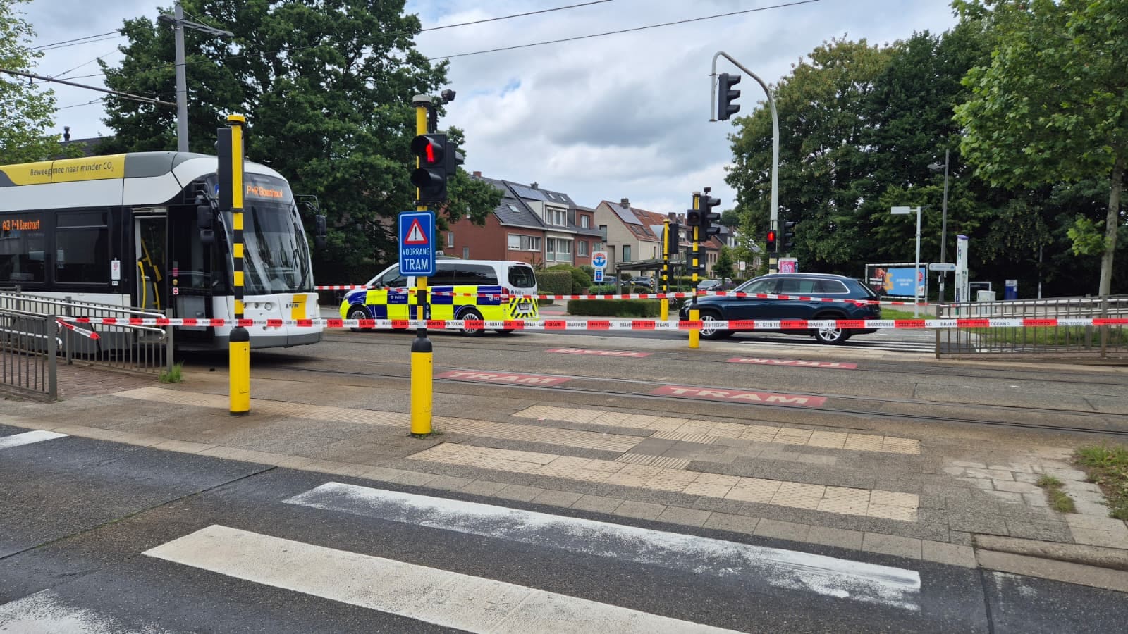 Twee zwaargewonden en zeven lichtgewonden bij botsing tussen trams in ...
