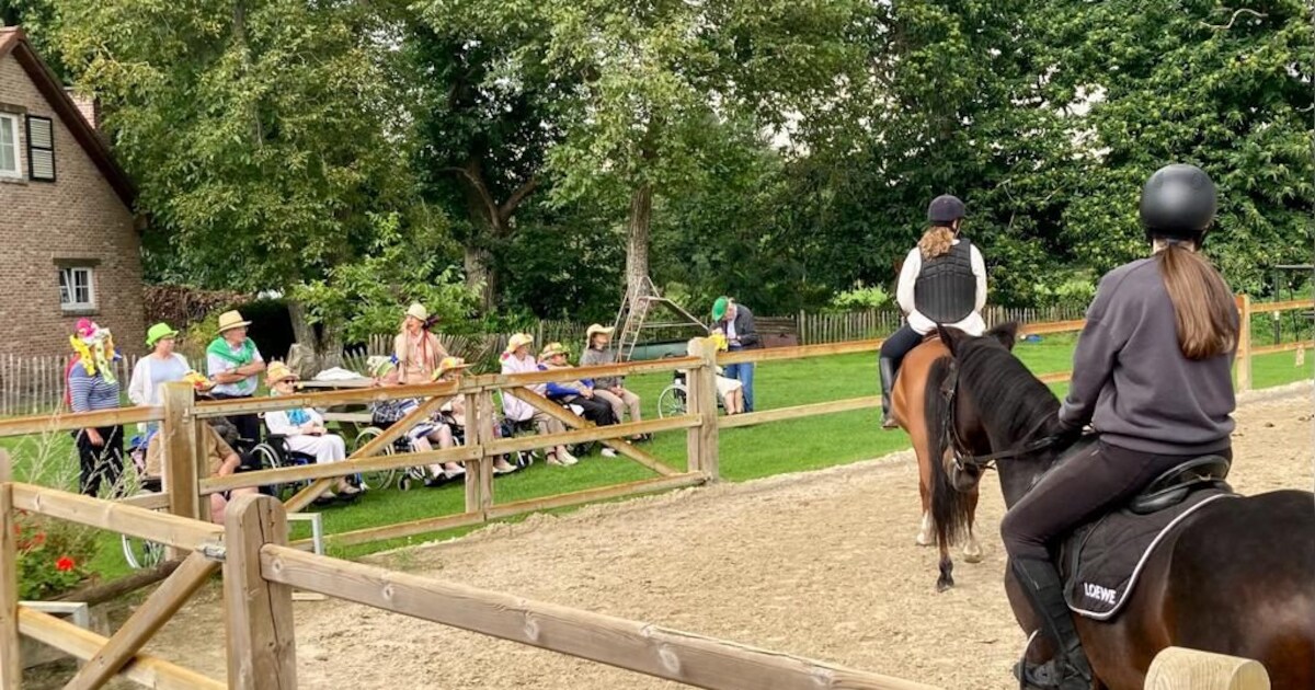 Bewoners woonzorgcentrum genieten van ‘Wommelgheem Koerse’ | Wommelgem ...