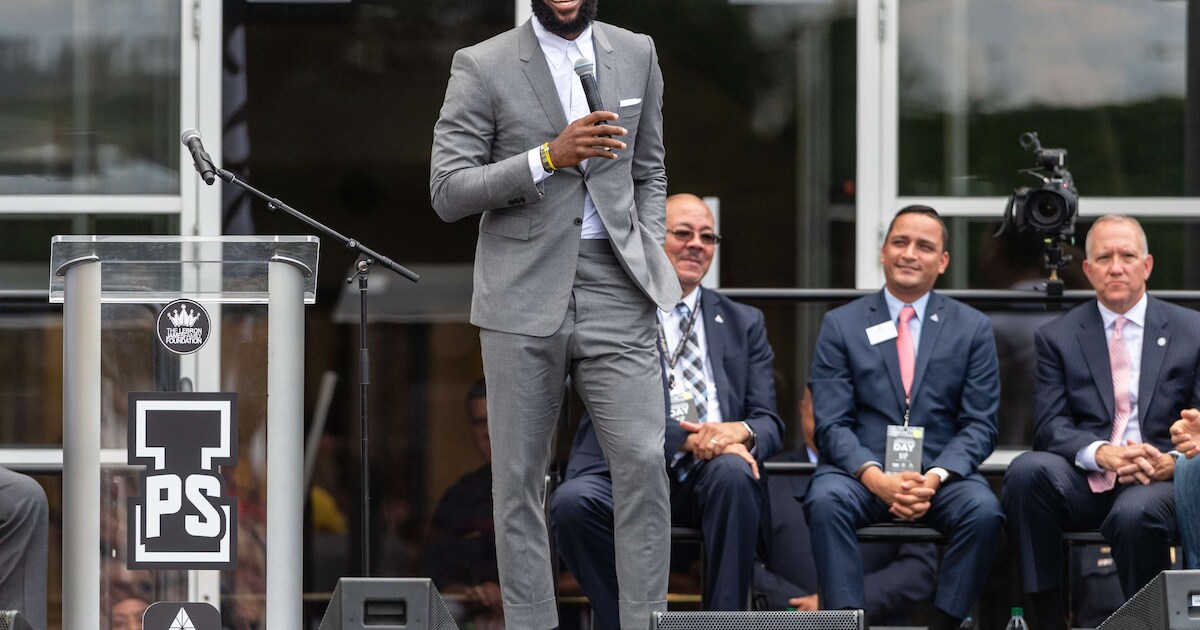 LeBron James, de ‘Grote Vriendelijke Reus’ die tweede kinderboek ...