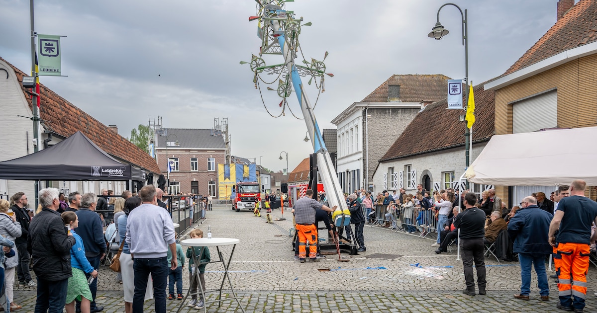 Meiboommaatschappij Samen Sterk viert dertig jaar meiboom op het ...