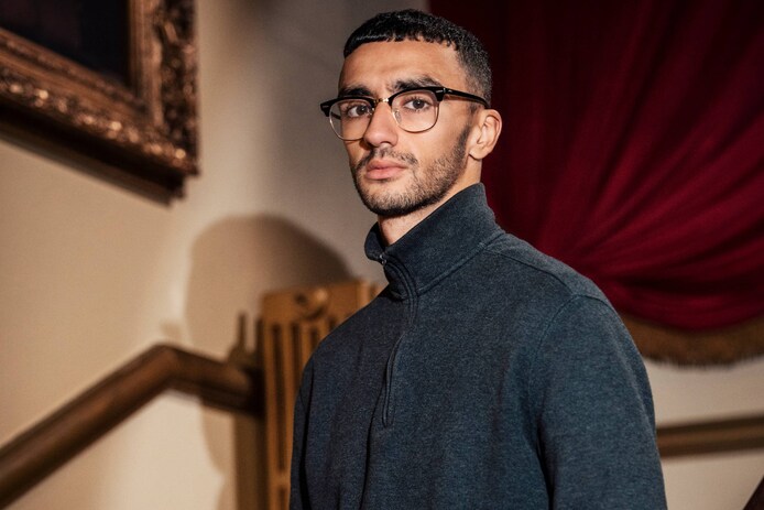 “Ik ben al eens ten huwelijk gevraagd via Instagram.” Acteur Amine ...