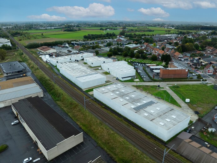 Bedrijventerrein De Stip officieel geopend: nog amper drie loodsen te ...