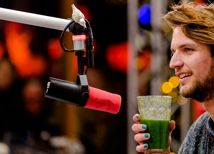 Presentator Kaj van der Ree diep door het stof na beschuldigingen ...