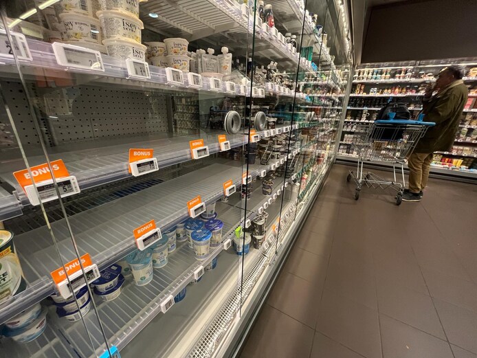 Supermarkten vullen lege rekken aan: nog enkele dagen problemen ...