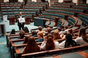 Leerlingen uit Sint-Genesius-Rode krijgen rondleiding in Federaal en ...