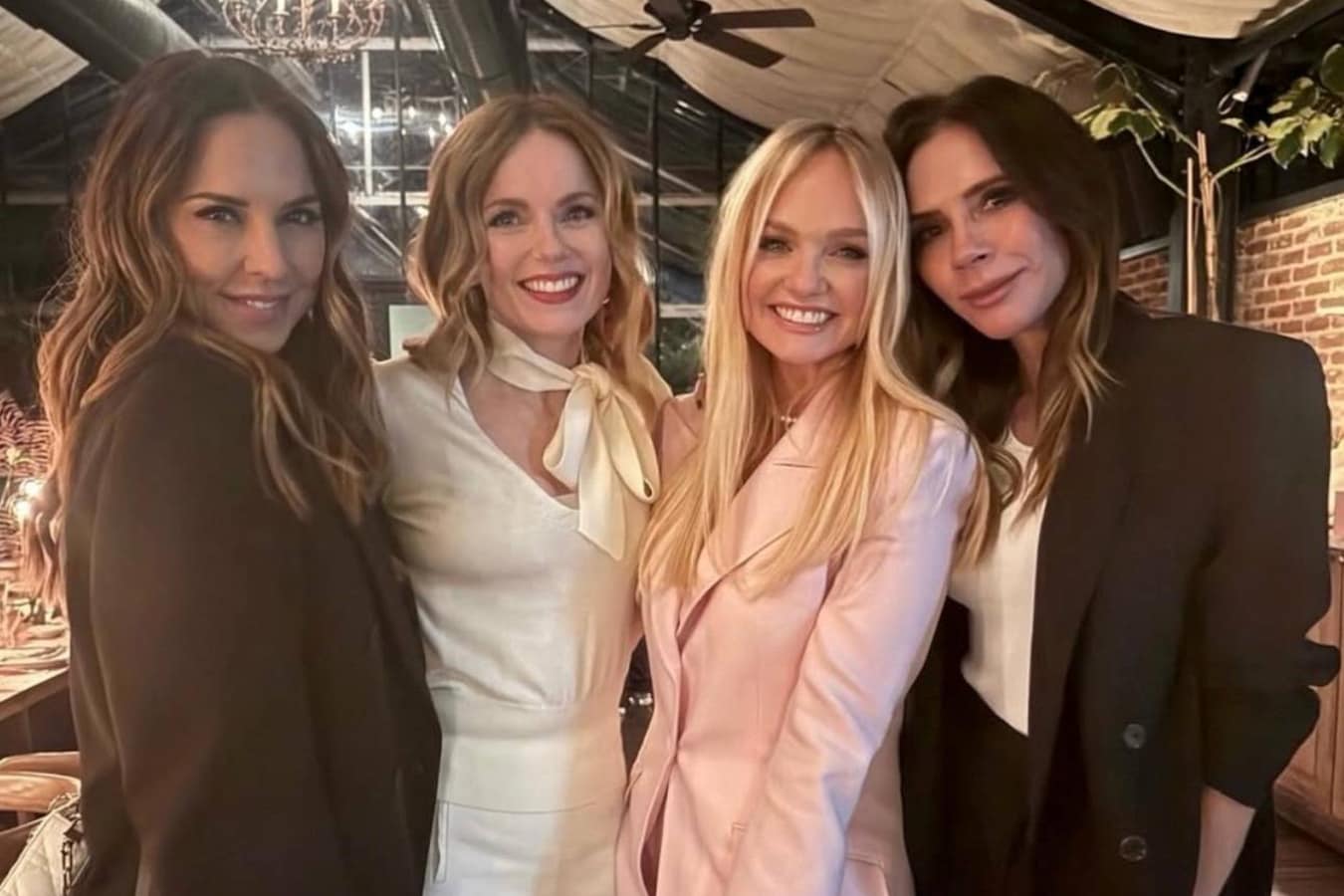 Van de grootouders en zus Harper tot Elton John en de Spice Girls: dit ...