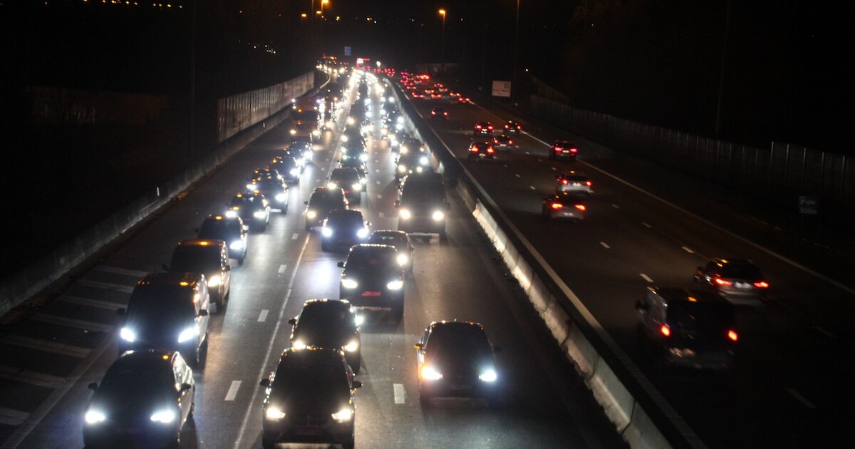 Rijbaan vrij na ongeval op E40 richting Brussel ter hoogte van Erpe ...