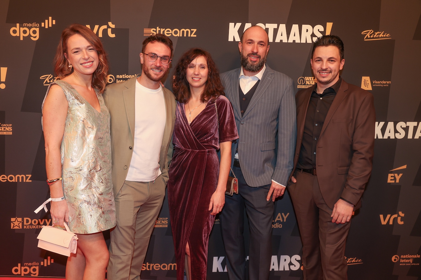 IN BEELD. Veel decolleté voor Zita Wauters en Siska Schoeters poseert ...