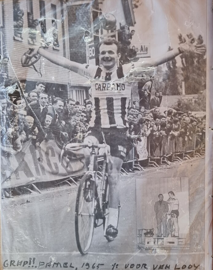 LEVENSVERHAAL. ‘Levende Belgenmop’ Fons Straetmans (84) overleden, de ...