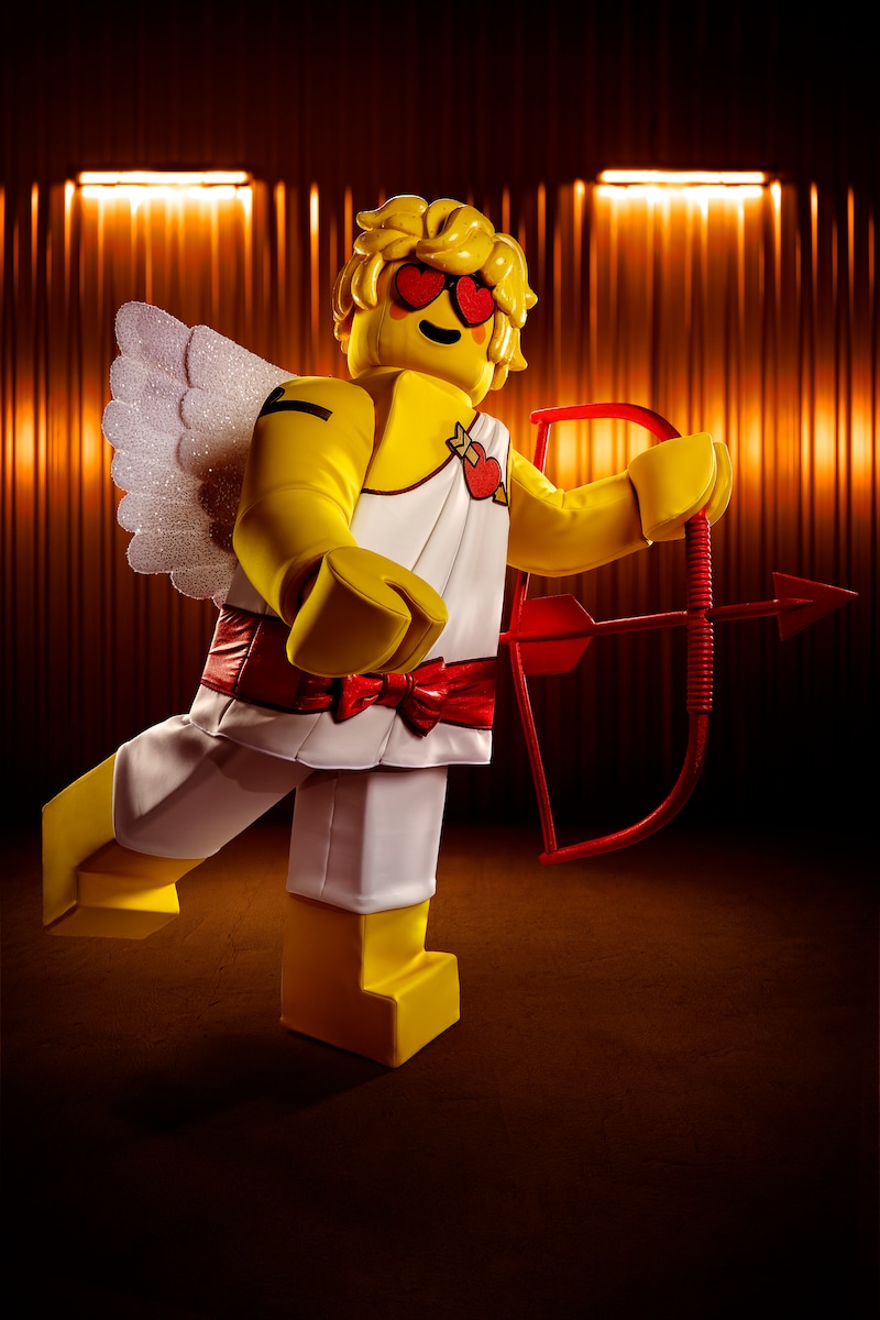 Cupido schiet niet raak en moet ‘The Masked Singer’ verlaten: “Een van ...