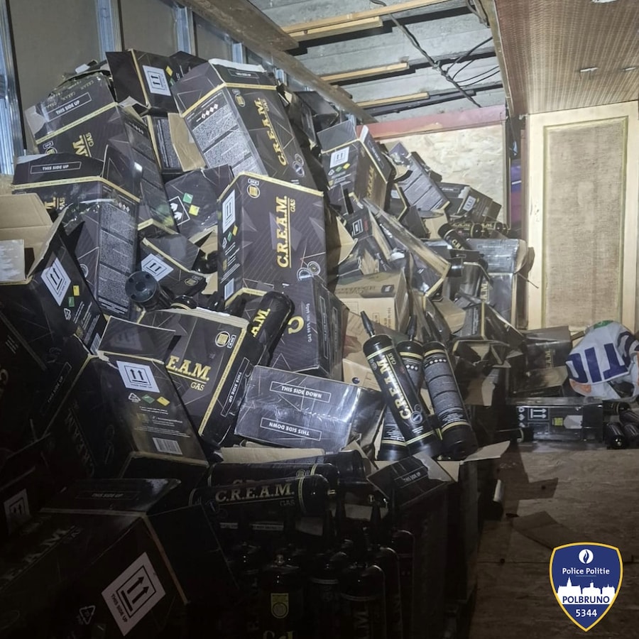3.345 flessen lachgas in beslag genomen bij controleactie in vijf ...
