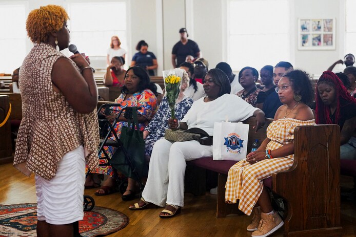 Baby geboren van hersendode vrouw die aan beademing lag in VS door ...