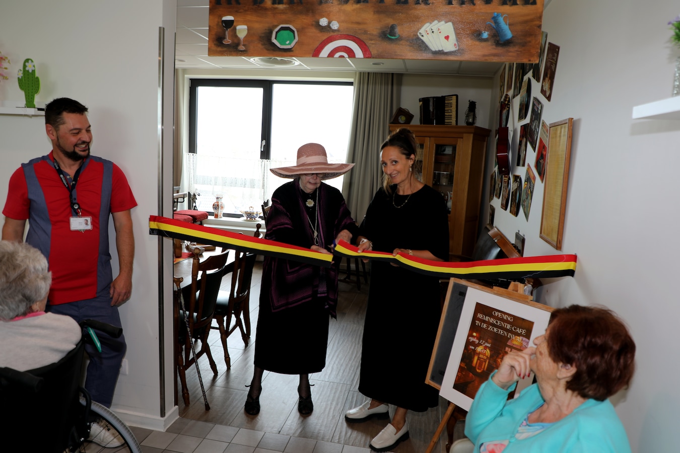 Reminiscentiecafé in WZC Jacky Maes geopend | Foto | hln.be