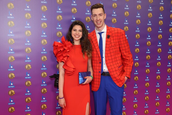 Céline en Michiel van CEMI zijn eerste Vlaamse koppel met één miljoen YouTube-abonnees: “Heel ...