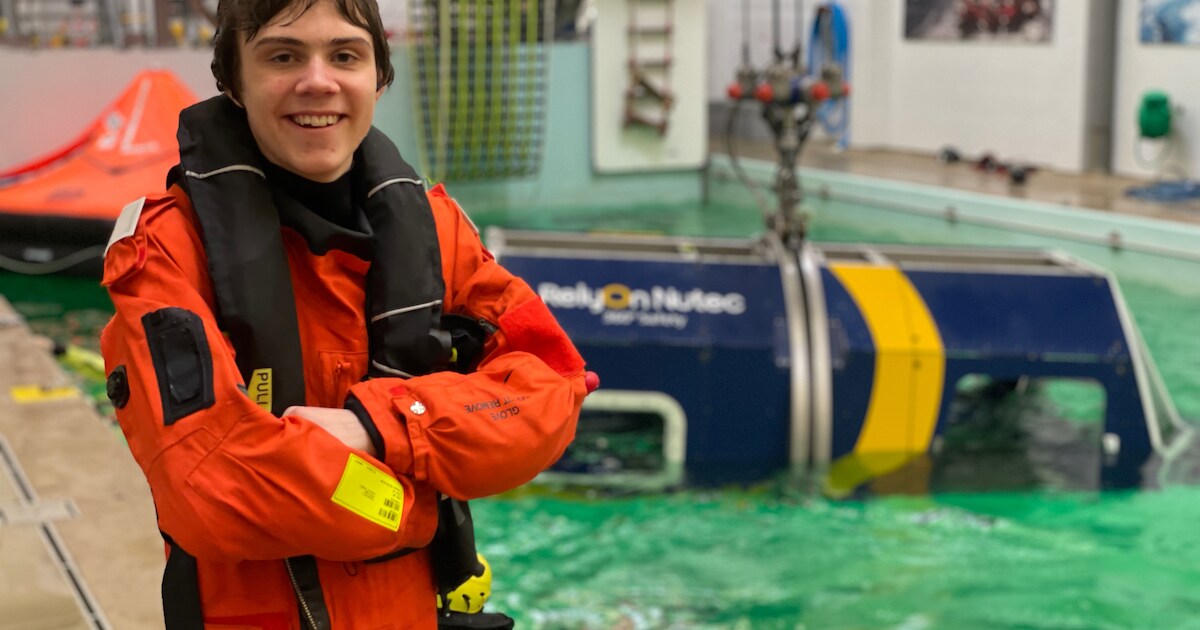Mack Rutherford (16) is klaar om als jongste piloot solo rond de wereld ...