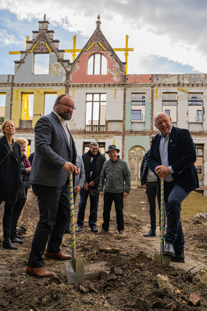 Eerste spadesteek voor ‘De Heerenhuizen’ in Vilvoorde: “Wonen en werken in pand dat charme en ...