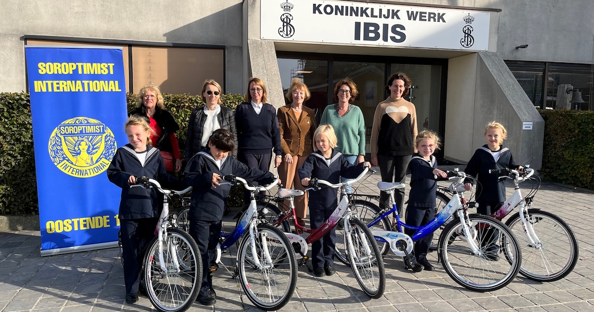 Soroptimisten schenken fietsen aan Koninklijk Werk Ibis | Bredene | HLN.be