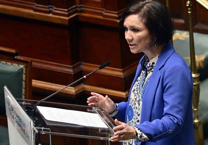 Irina De Knop, burgemeester van Lennik, over half jaar nieuw ...