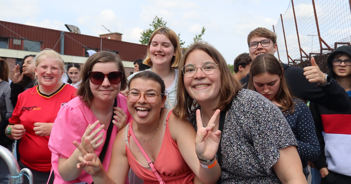 Jongeren VTS3 gaan uit de bol op eigen festival: “Mooie afsluiter van schooljaar” | Sint-Niklaas ...