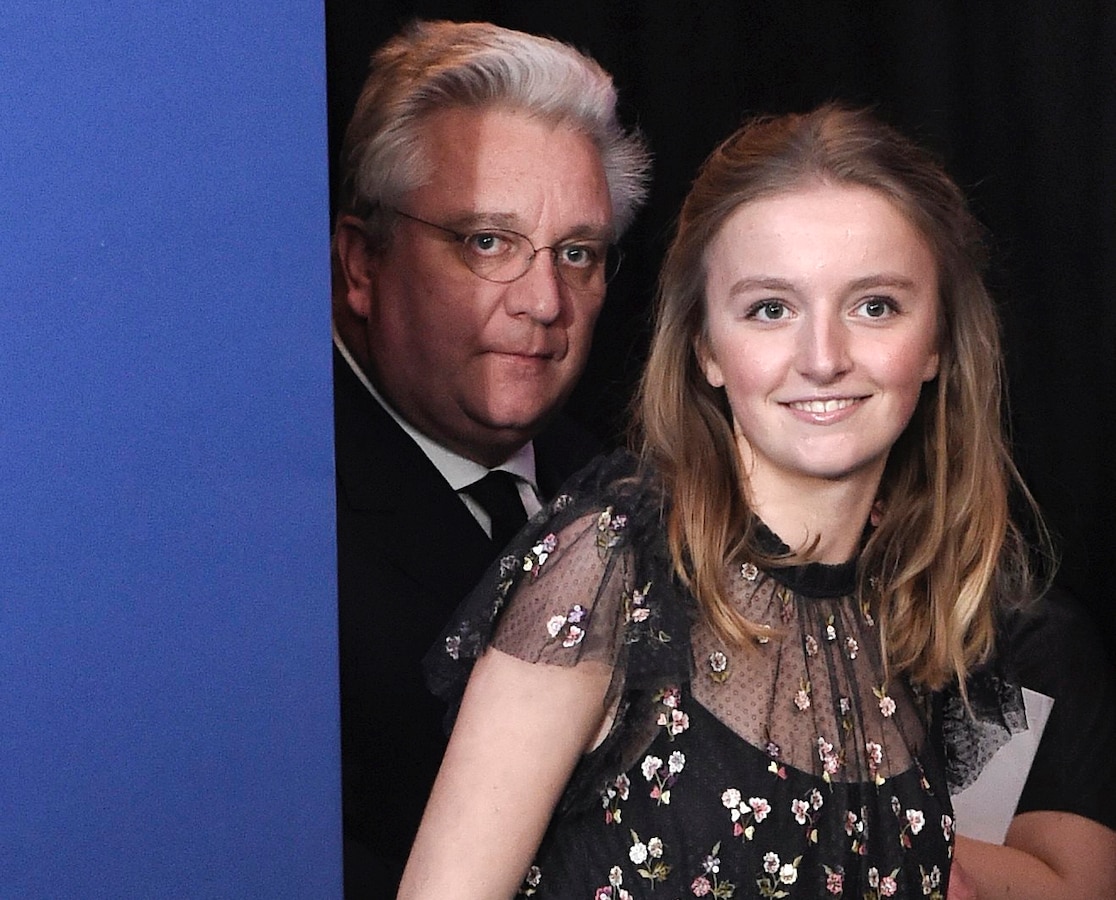 Na de erkenning door prins Laurent: dit zijn de 5 halfbroers en -zussen ...