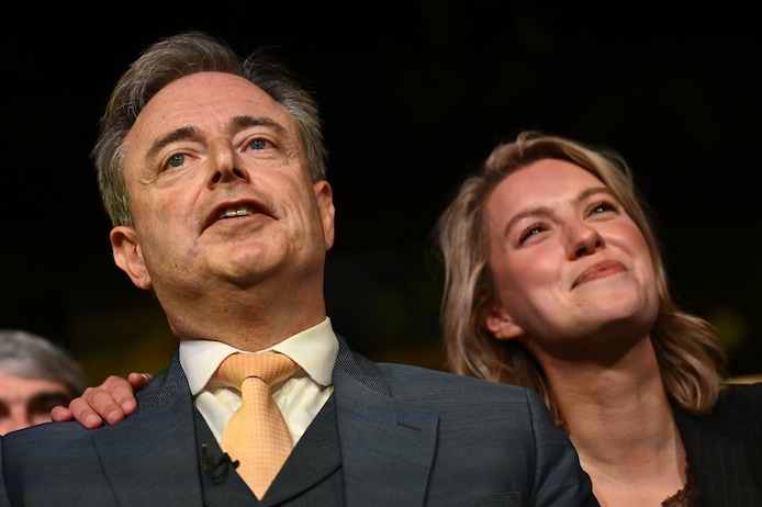 Van ‘postergirl’ tot burgemeester van Antwerpen: Els van Doesburg (N-VA ...