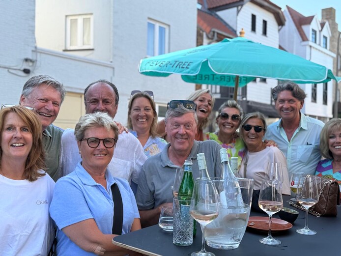 Veerle (50) viert 1 jaar Chalko in Knokke-Heist met groot feest: “Alle ...