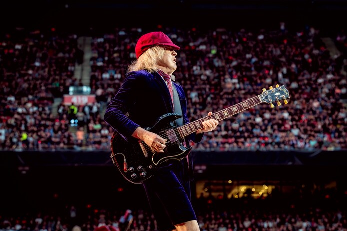 Verkeerschaos in Dessel door AC/DC-concert: vele fans raken niet tijdig op terrein door lange ...