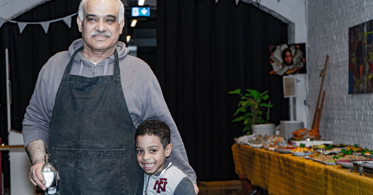 Merouan verloor 14 (!) familieleden door de aardbeving in Syrië: “Voor ...