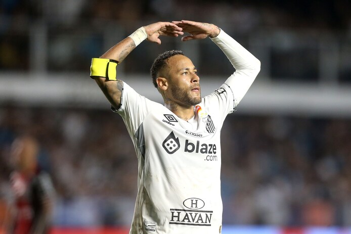 De terugkeer van de verloren zoon: Neymar maakt comeback voor Santos (en rollebolt snel over ...