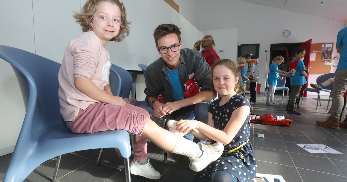 EHBO-les voor kinderen van 10 tot 12 jaar in Kuurne | Regio | HLN.be