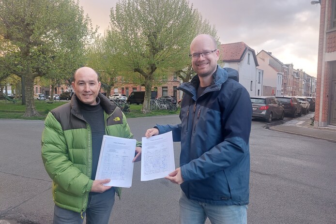 Bewoners Elisabethwijk houden petitie tegen ‘pestboetes’: “Nood aan ...