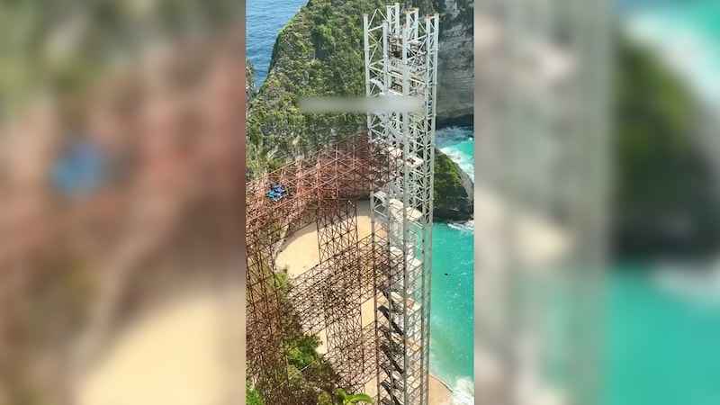 Glazen lift van 182 meter op strand nabij Bali moet worden afgebroken ...
