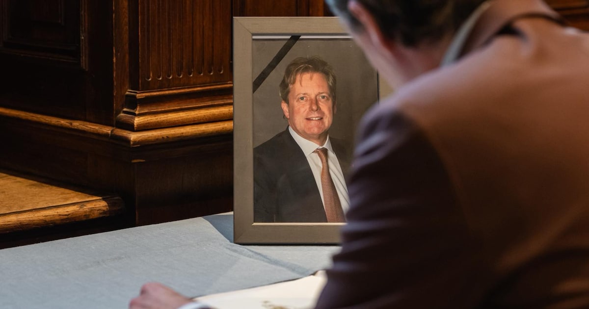 Stad Gent legt rouwregister voor Geert Versnick: “Hij gaf onder meer ...