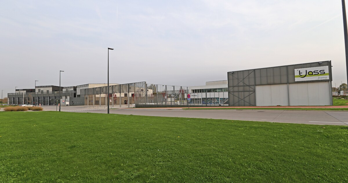 Inrit voor hoogtewerker is te klein en dus krijgen Rode Duivels ...